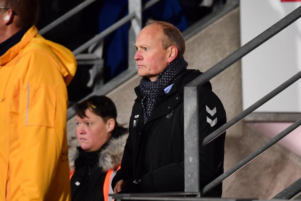 Brøndby-træner langer ud efter dommer efter nederlag