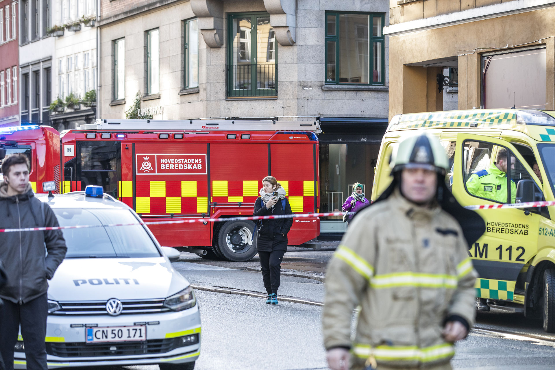 Stort politiopbud: Trusler mod firma bag SAS-reklame