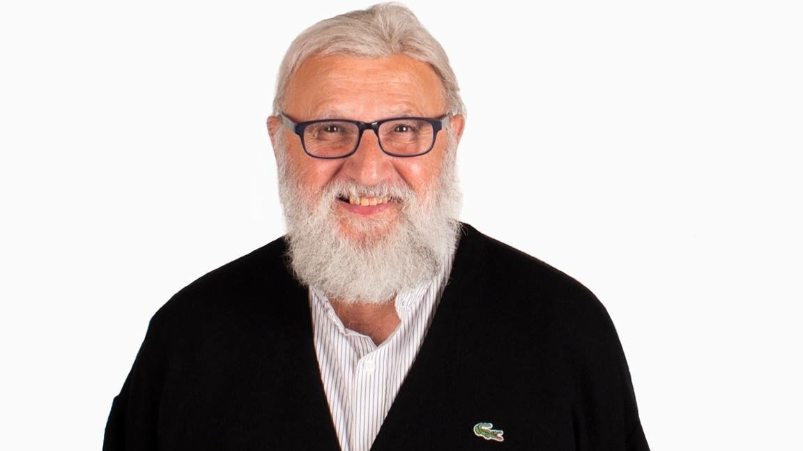 Allan på 76 elsker jobbet som frisør: Du kan tro, at jeg har mange ...