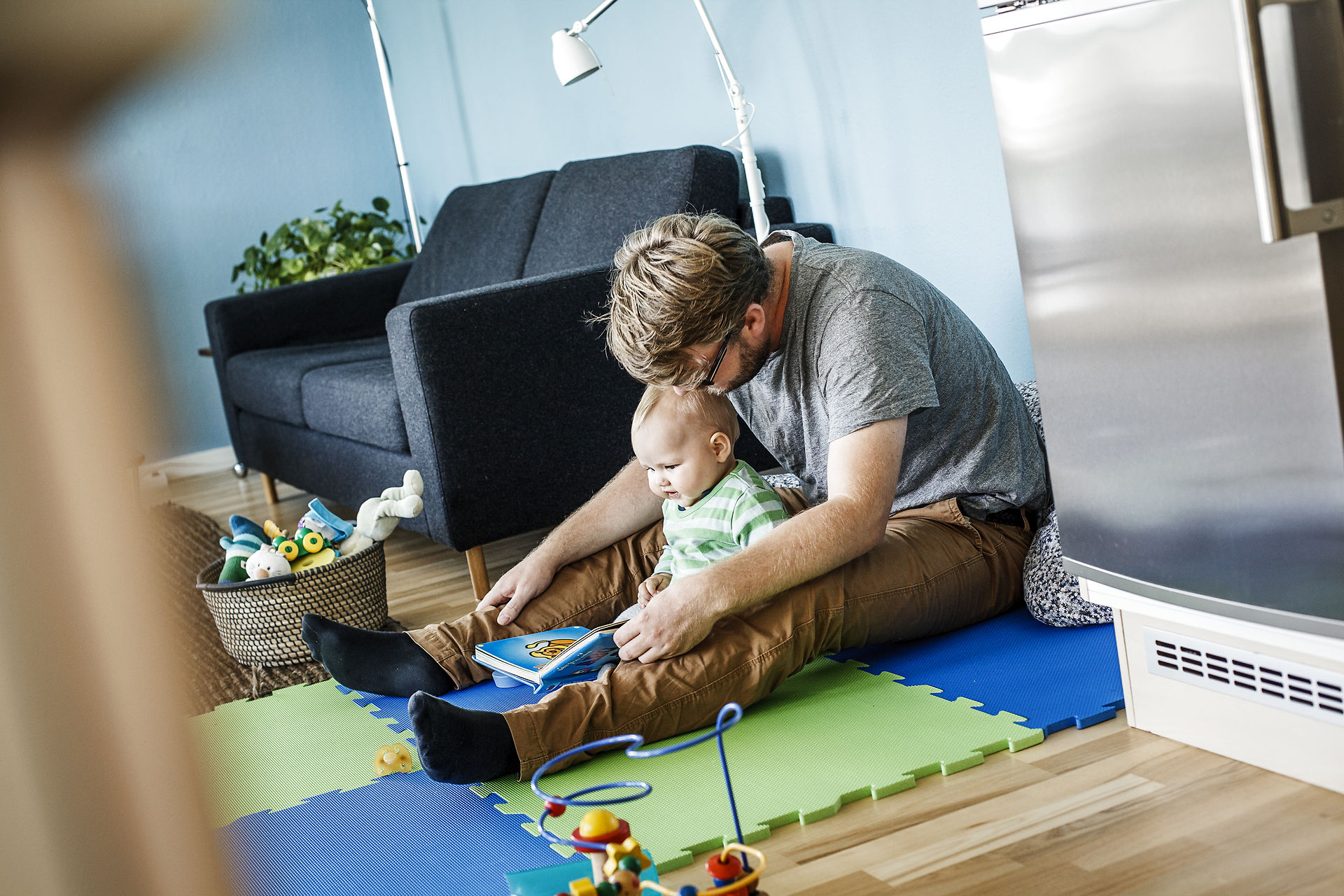 Hver tredje far tager ikke den barselsorlov han har lyst til